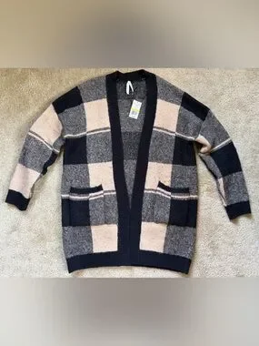 Dreamers By Debut | Sweaters | Dreamers By Debut Open Front Black Cream ...